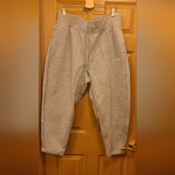 Nike | Pants & Jumpsuits | Nwt Nike Loose Fit High Rise Sweatpants ...
